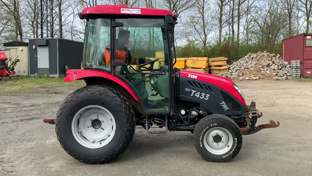 TYM T433SH tractor with 4-WD, 43 hp, independently rotating PTO socket ...