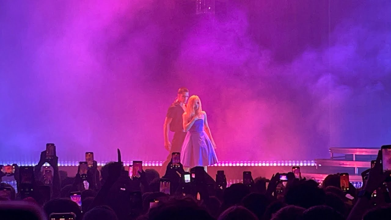 Addison Rae - Fame is a Gun - Live at O2 Academy Brixton - 30/08/2025 ...