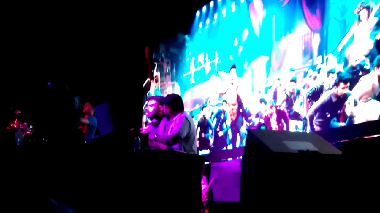 Dj Chetas performing live in Bangalore @DJCHETASOFFICIAL - YouTube