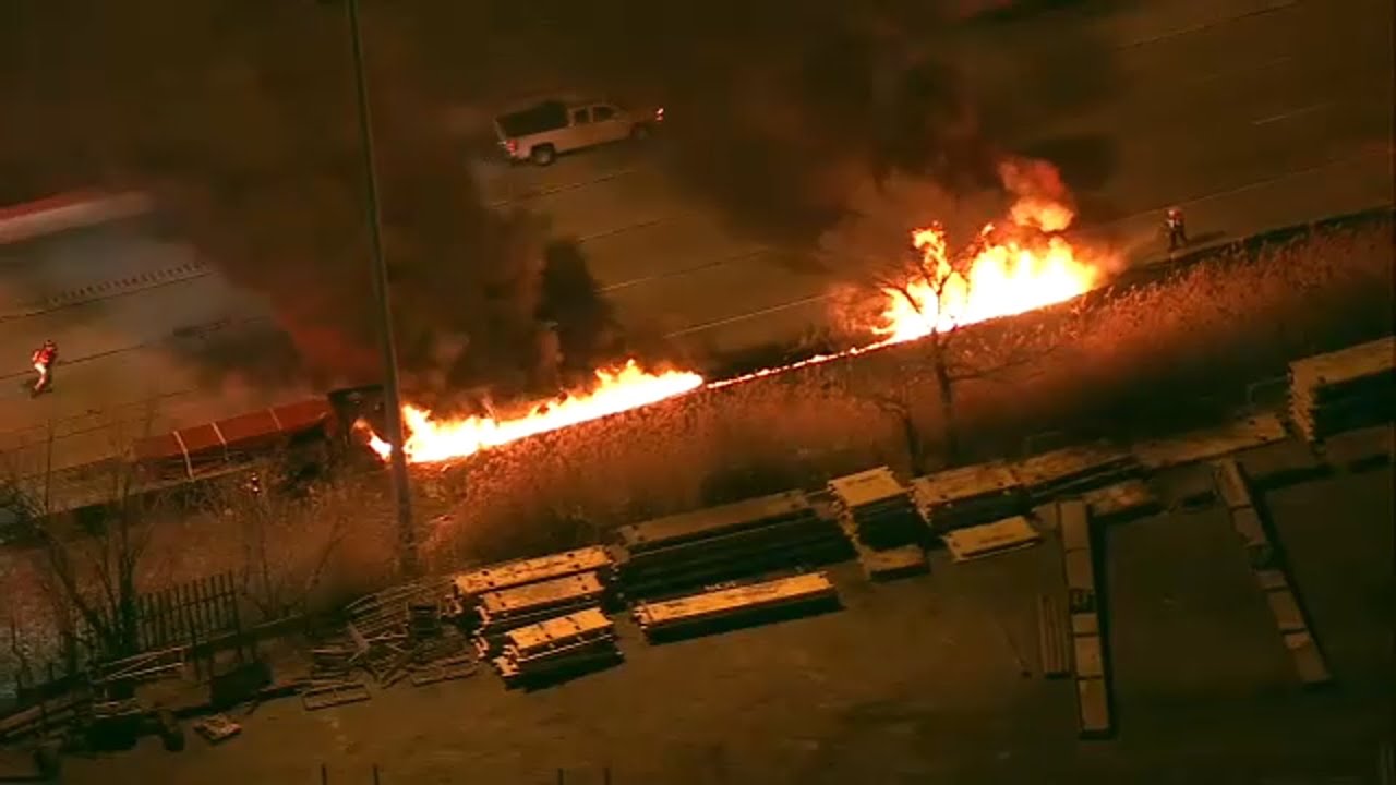 WATCH LIVE: Chopper 7 over truck fire on I-290 - YouTube