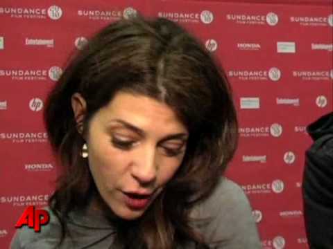 Marisa Tomei Talks 'Cyrus' - YouTube