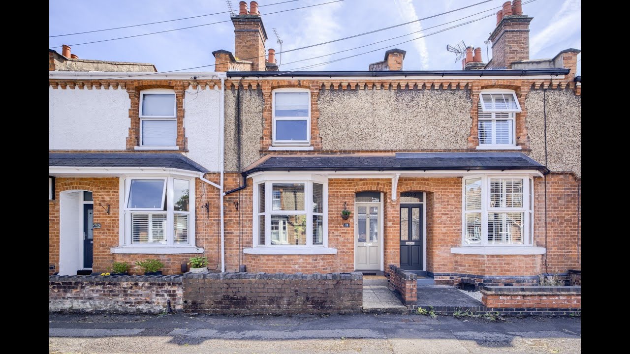 Crabb Curtis - Video Tour - Manor Road, Cubbington - YouTube