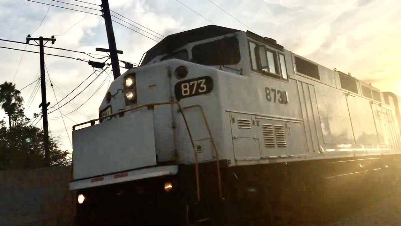 High Speed Metrolink Commuter Trains! Railfanning Covina FT SCAX 873 1 ...