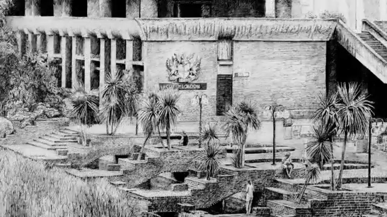 Barbican Centre, City of London, (making of drawing) - YouTube