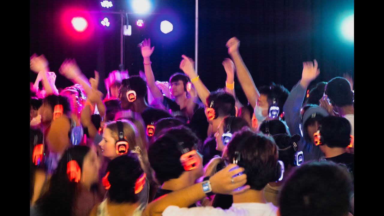 NYU Welcome 2022: Brooklyn Bash Silent Rave Recap! - YouTube