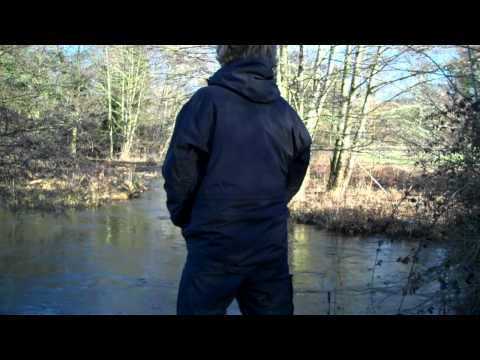 Urinating in nature - By a river