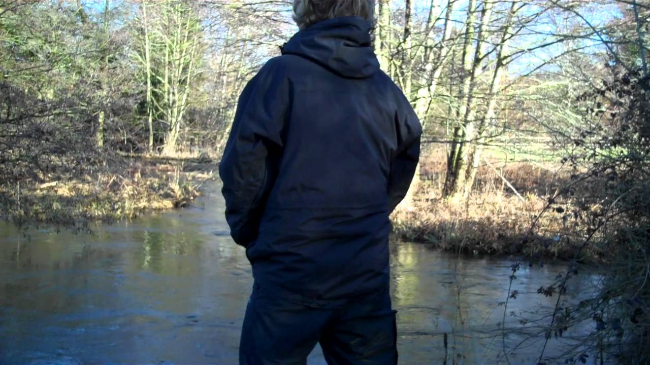 Urinating in nature - By a river - YouTube