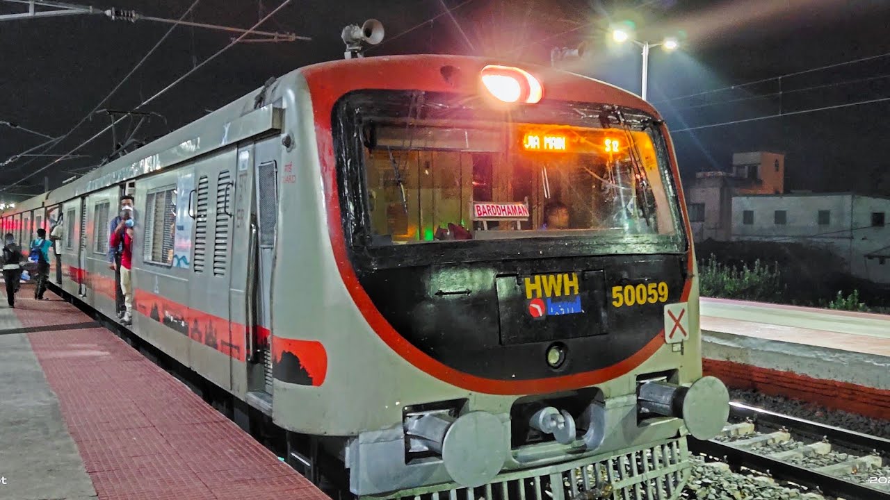 One Of The Most Modern BEML Made Emu Rake In Eastern Railway !! Howrah ...
