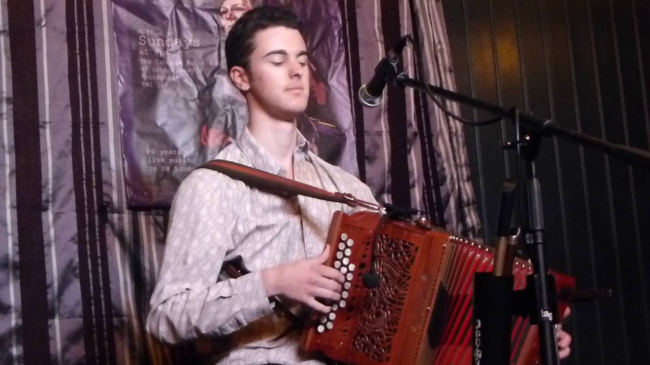 Saul Bailey - Hunt the Squirrel - YouTube