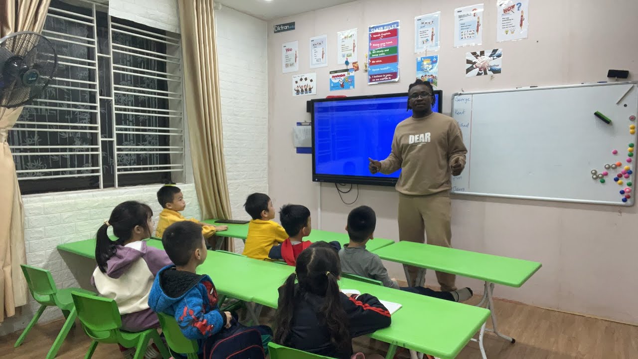 Look 1A Unit 3( People) lesson 5 & 6 - YouTube