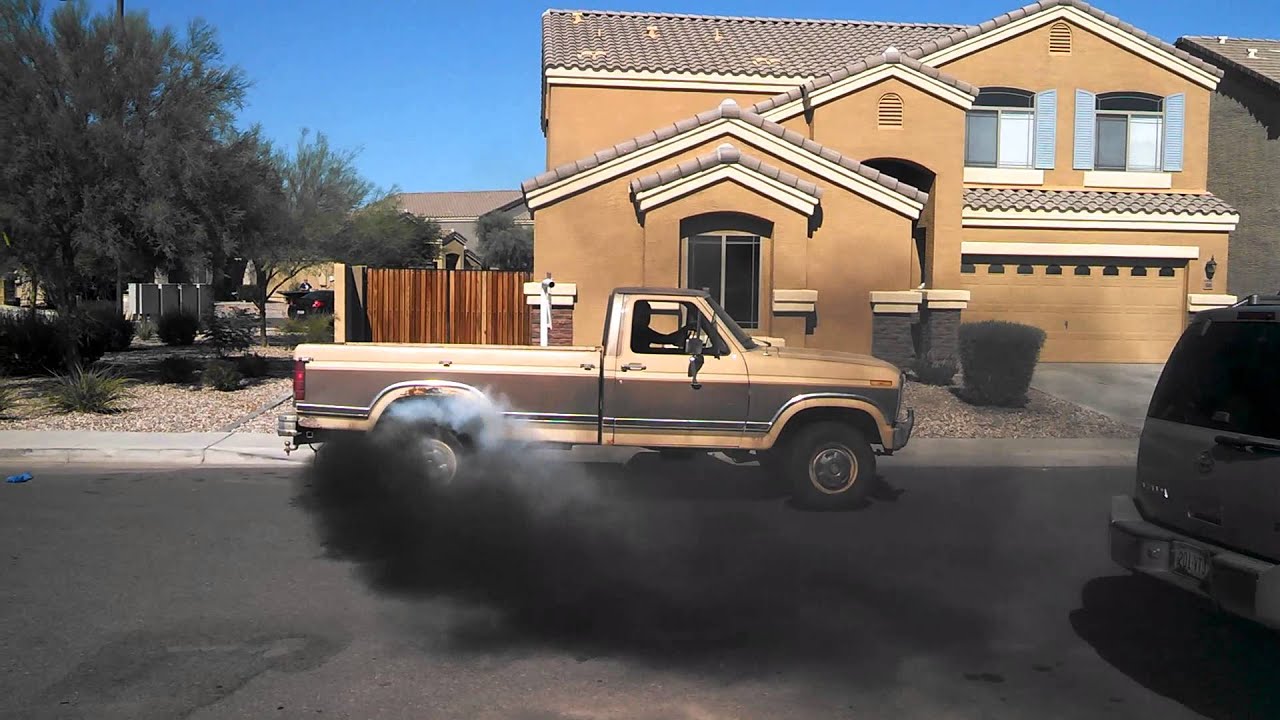 Rusty burnout! Ford 6.9 idi - YouTube
