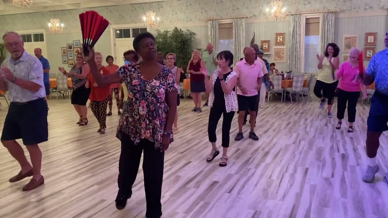 Life in The Villages: Uptown Jammin Line Dance - YouTube