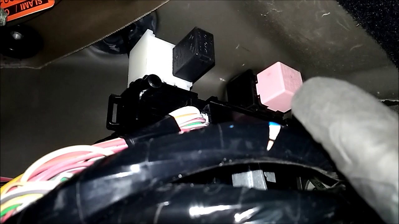 gdzie jest moduł UCH Clio II - YouTube