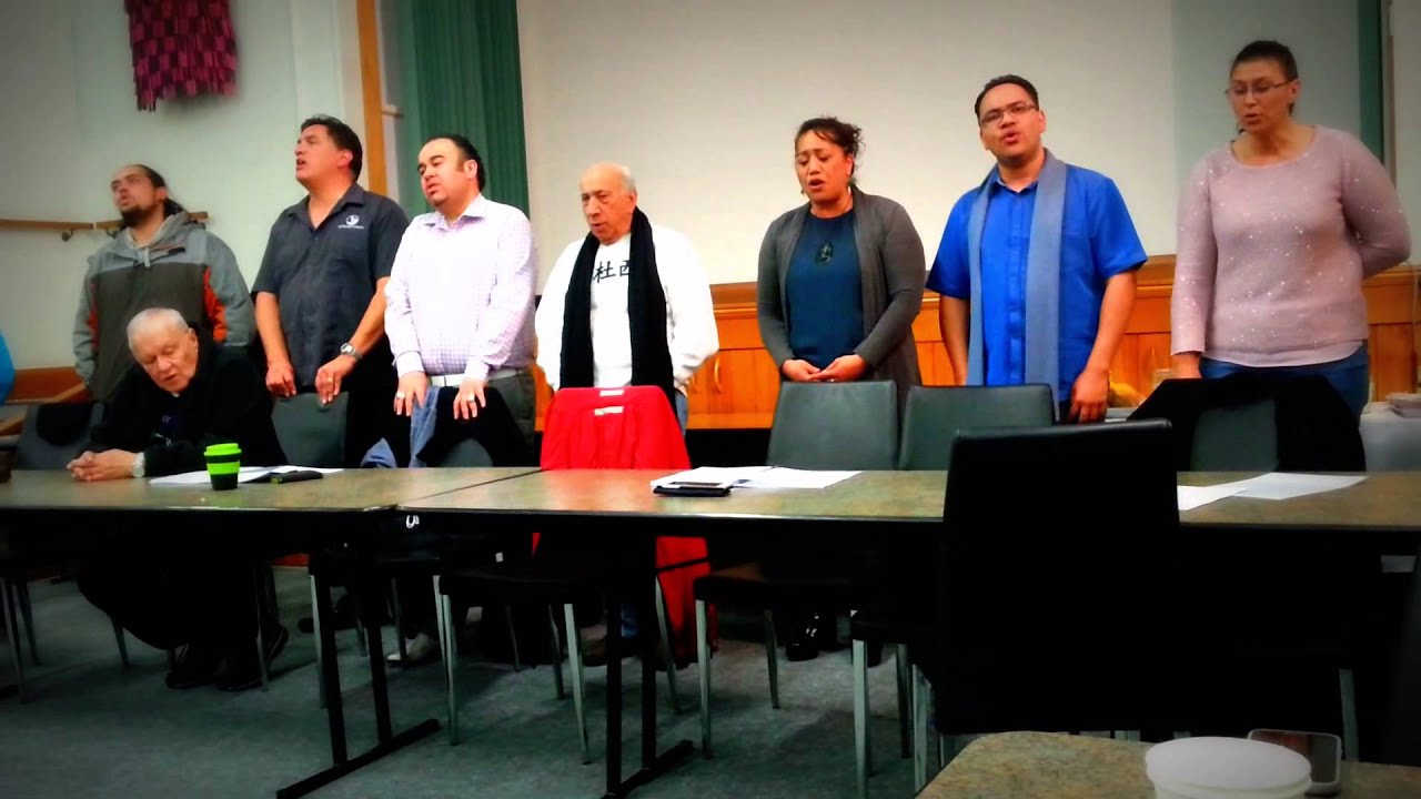 HE WAIATA TANGI - He rau maharatanga, nā Tīmoti Kāretu ngā kupu, mā ...