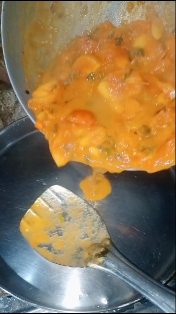 Tamatar ki chatni kaise banaenae in India #food #ytshorts #food #tomato ...