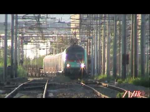 ETR 575 NTV Italo Treno N°4 completo trainato @ Sesto Fiorentino 10-9 ...