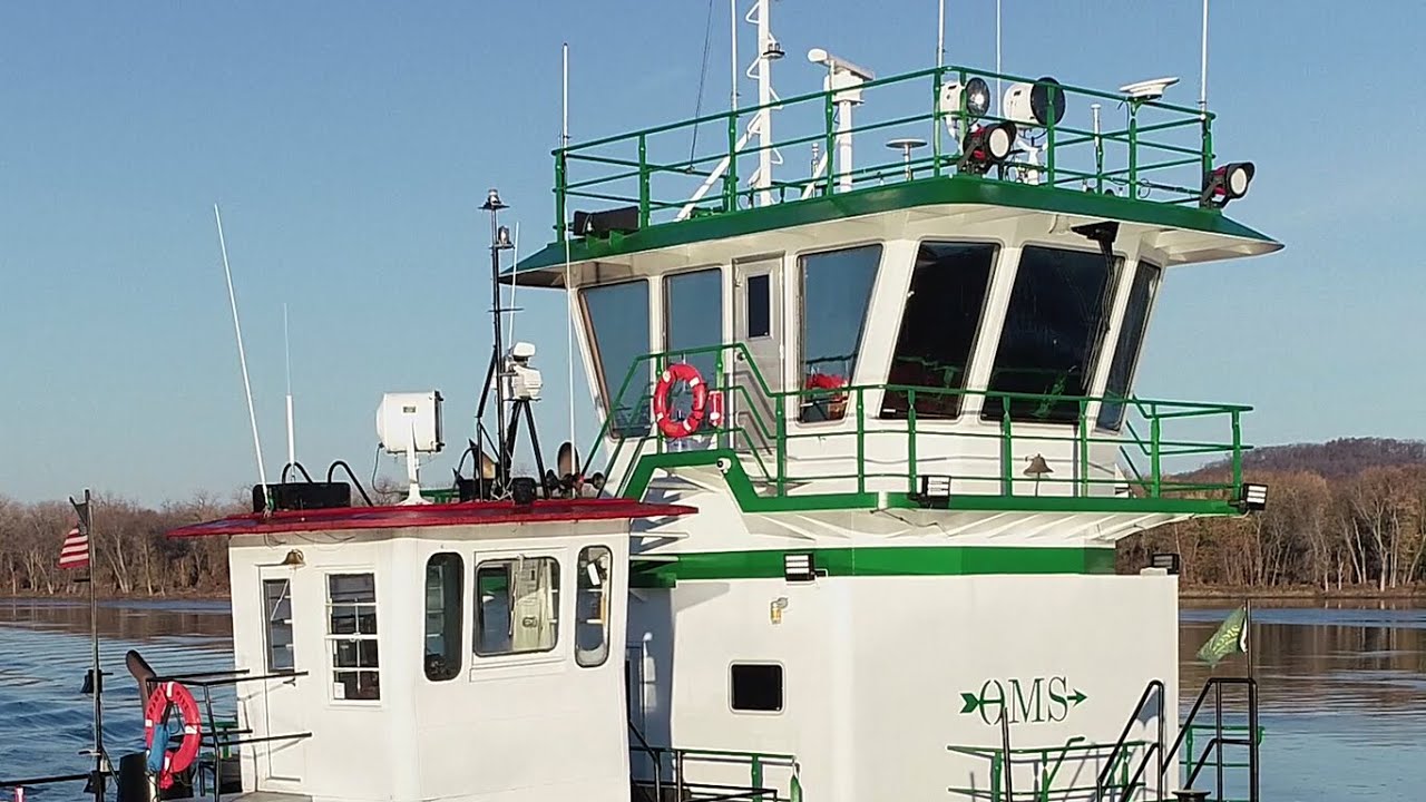 The M/V FRANK MELLOR Southbound Mississippi River @ Grafton Ferry ...