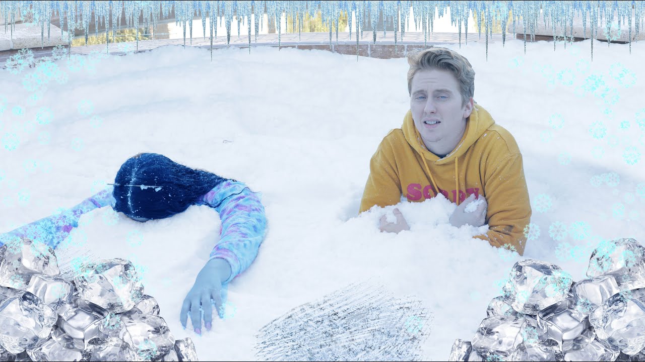 GIANT SNOW HOT TUB CHALLENGE! 24 HOURS IN ICE COLD SNOW - YouTube