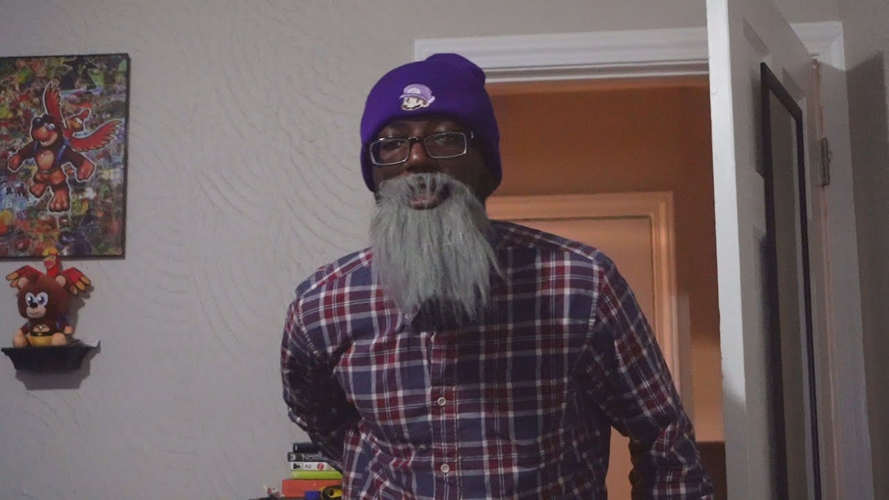 Being the computer guy in your family (200K Sub Special) - YouTube