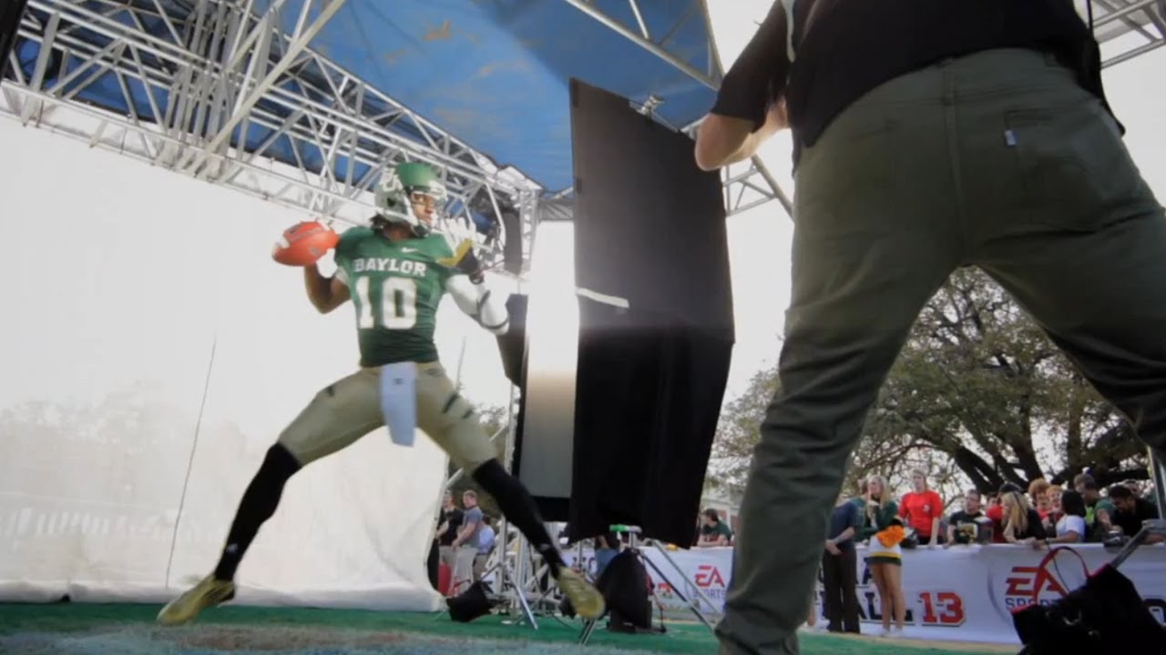 NCAA Football 13 Cover Shoot- Behind the Scenes with Robert Griffin III ...