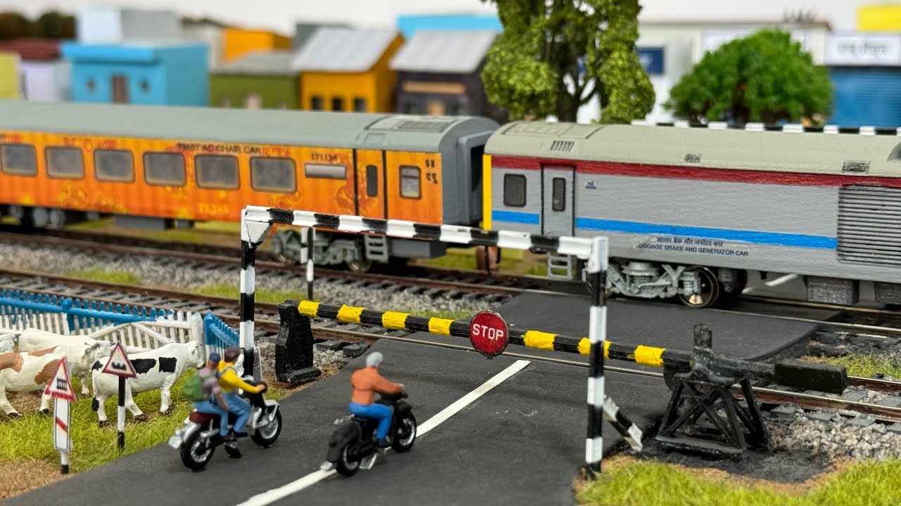 ICF Tejas Test Run | HO scale Indian Model Train - YouTube