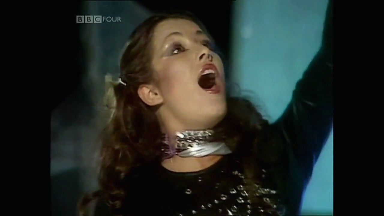 Dee D Jackson - Meteor Man - Top of the Pops - UK 1978 - YouTube