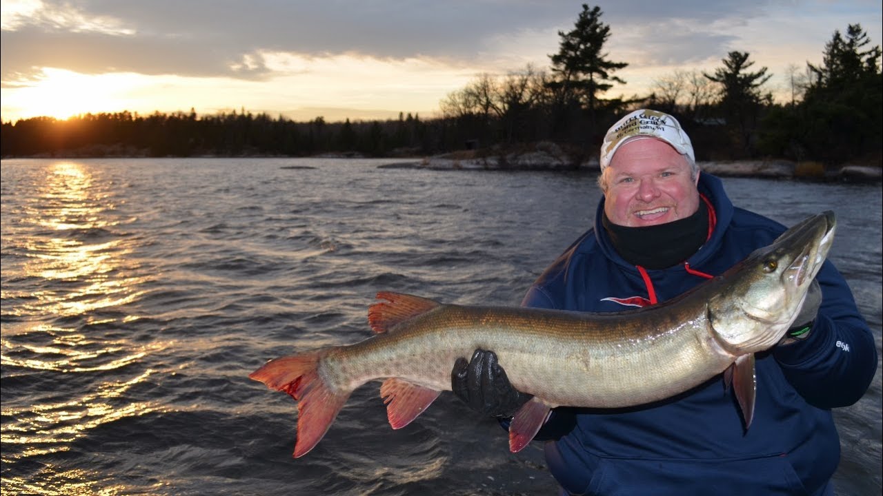 Fall Muskie Trolling - October 2015 - YouTube