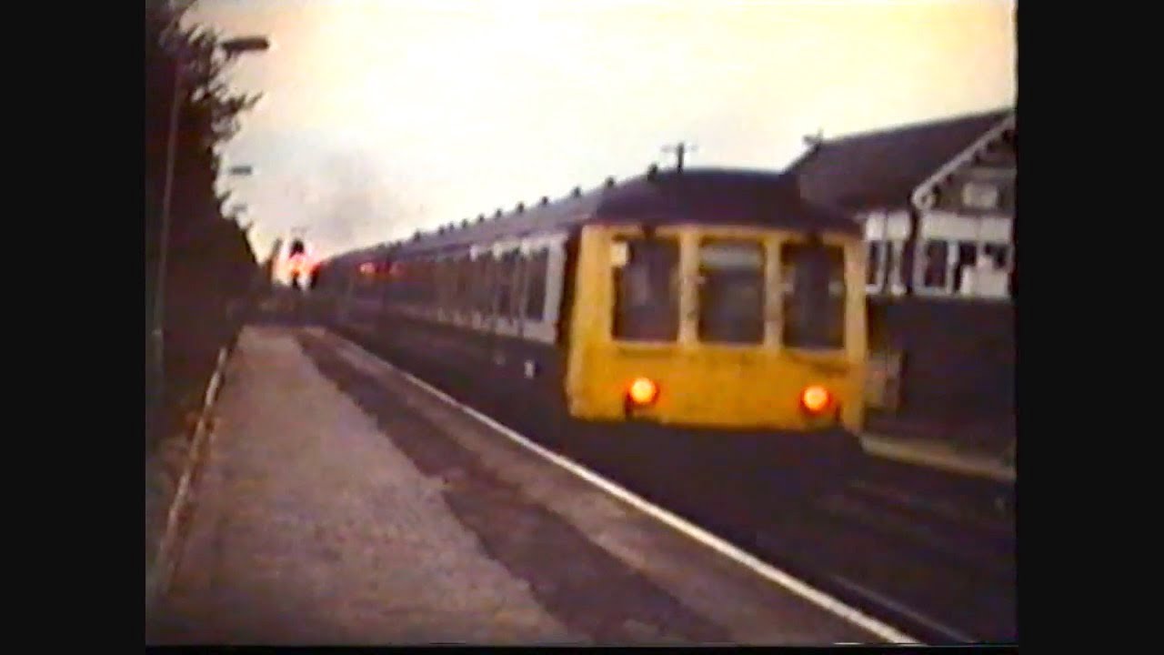DMU;s depart Sleaford Station July 1987 - YouTube