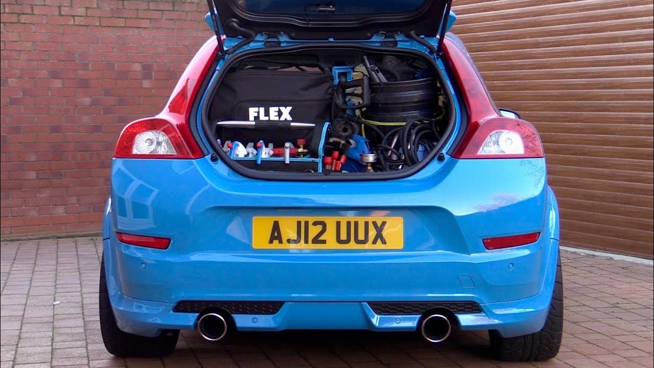 How (and why) I Detail out of a Hot Hatch - YouTube