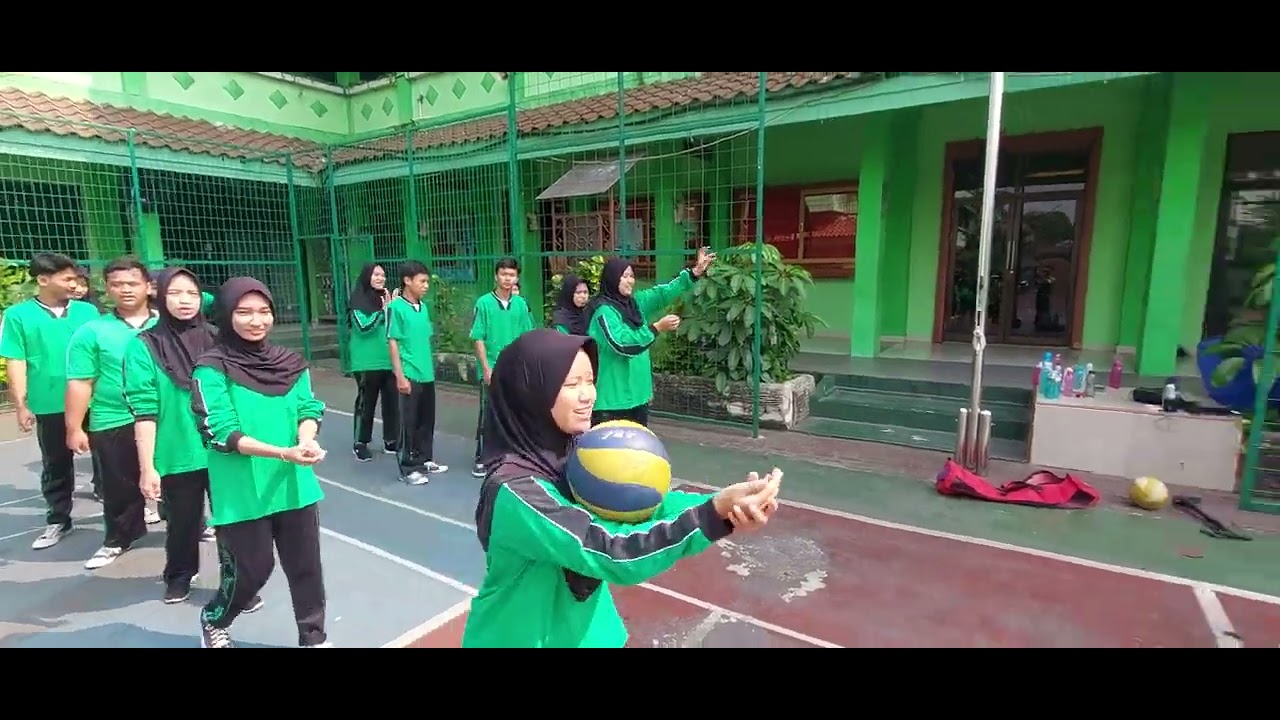 PJOK. Pemanasan Bola Voli dengan metode permainan - YouTube