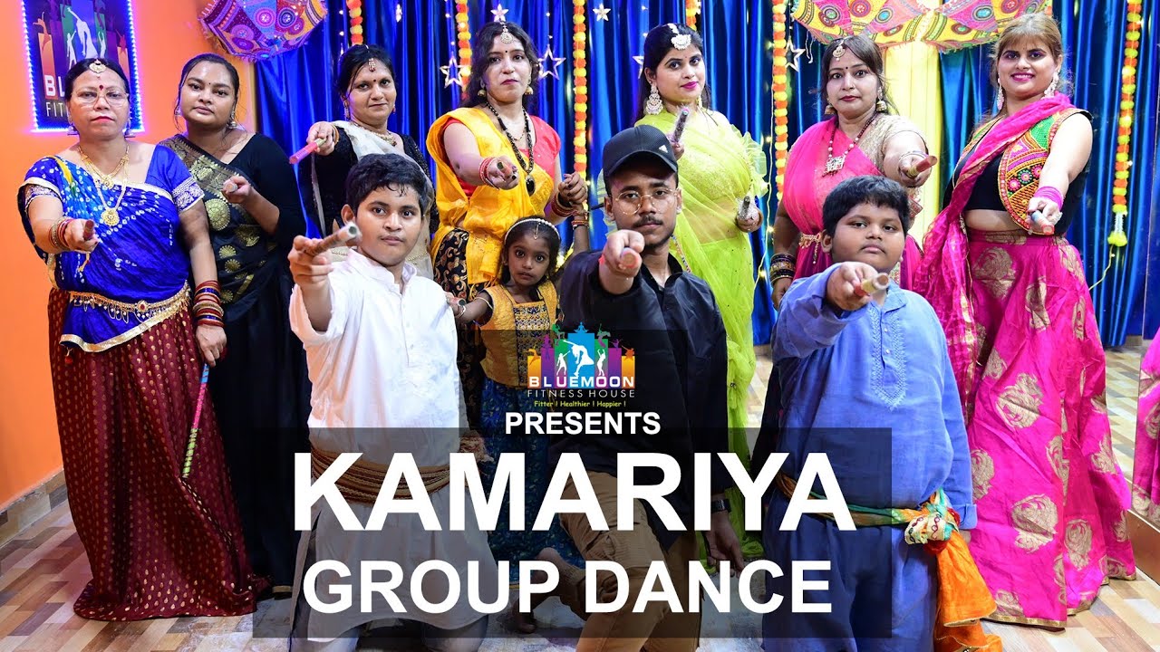 Dandiya Group dance | Kamariya | Mitron #kamariya #dandiya - YouTube