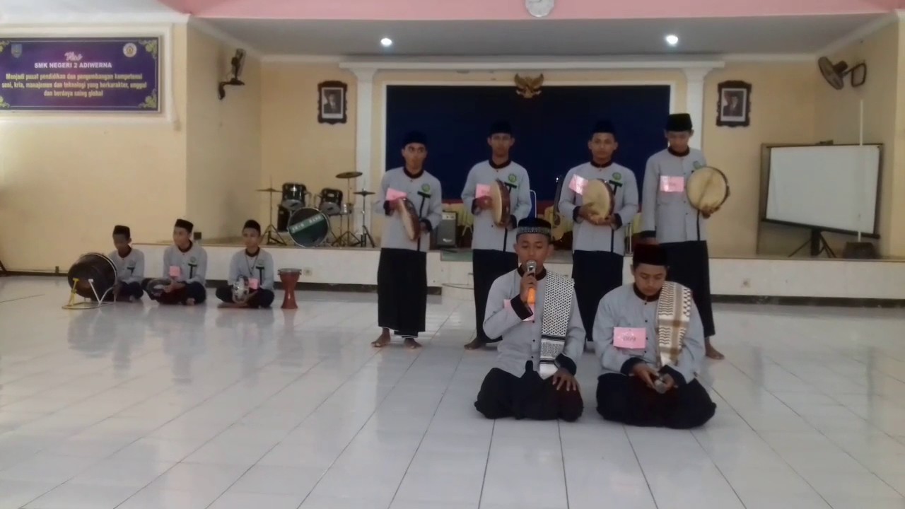 "Indonesia Pusaka" Versi Hadroh - UP Seni Budaya SMIK Tegal - YouTube