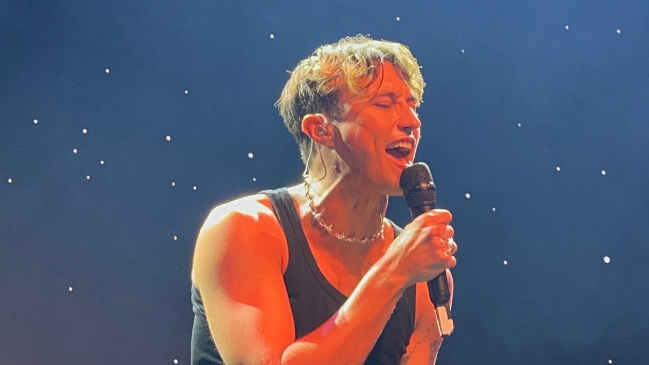 Jordan Luke Gage: Here @ Outernet - raise a little hell/Bat out of hell ...