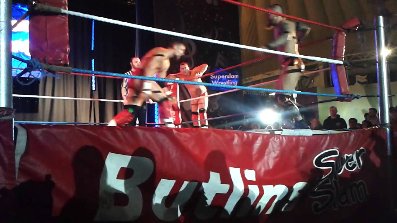 Wrestling final in butlins skegness April 9th 2016 - YouTube