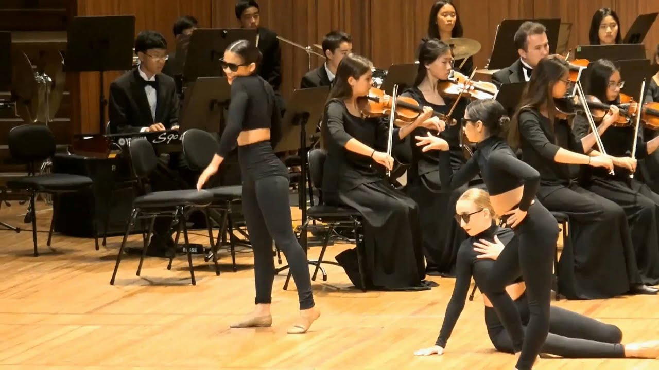 Pink Panther at Sydney Opera House, 2015 - YouTube