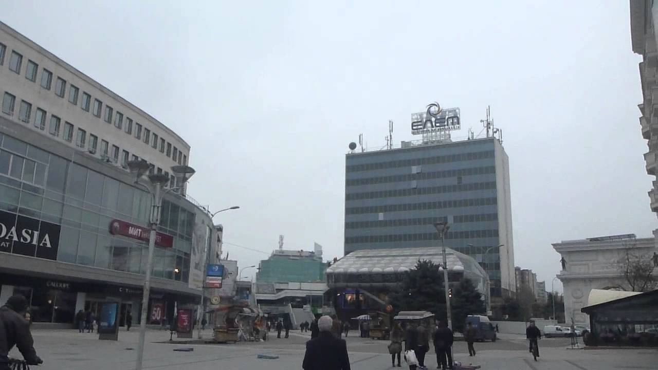 Plostad Macedonia by Day Skopje Macedonia December 2014 - YouTube