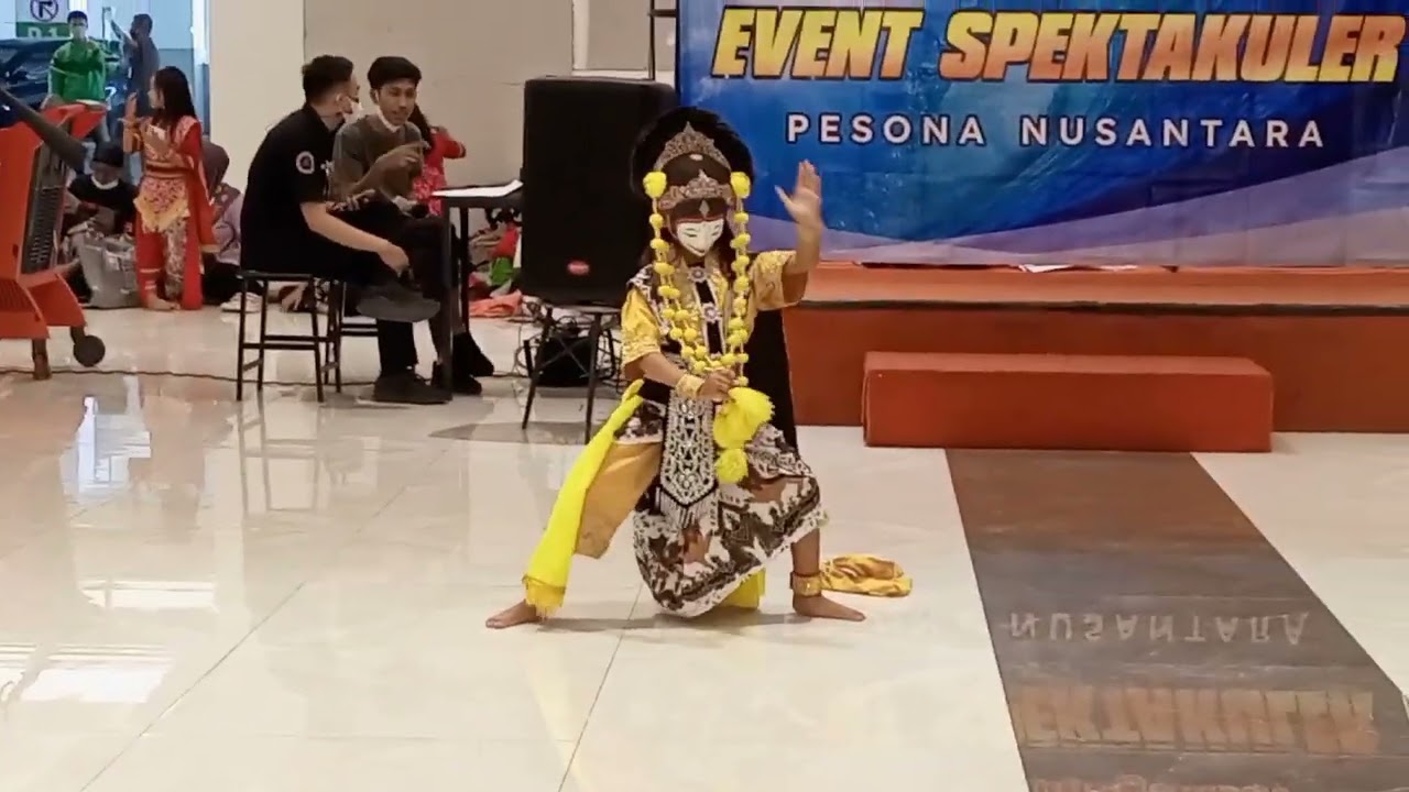 tari topeng samba Cirebon - YouTube