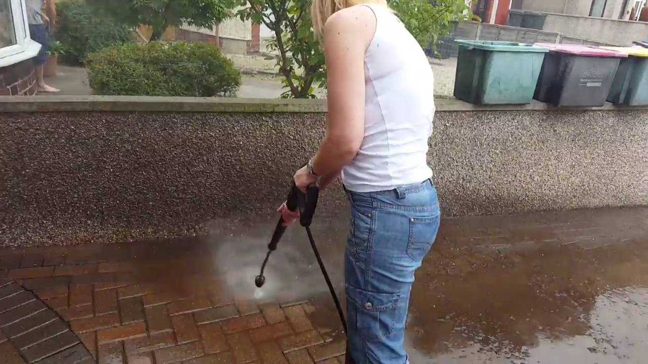 Powerwash Woman HD - YouTube