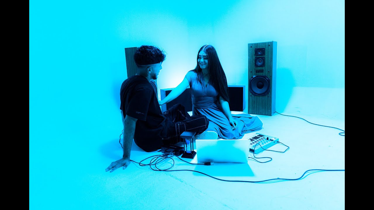 B-Ray - Un Segundo Más (Video Oficial) - YouTube