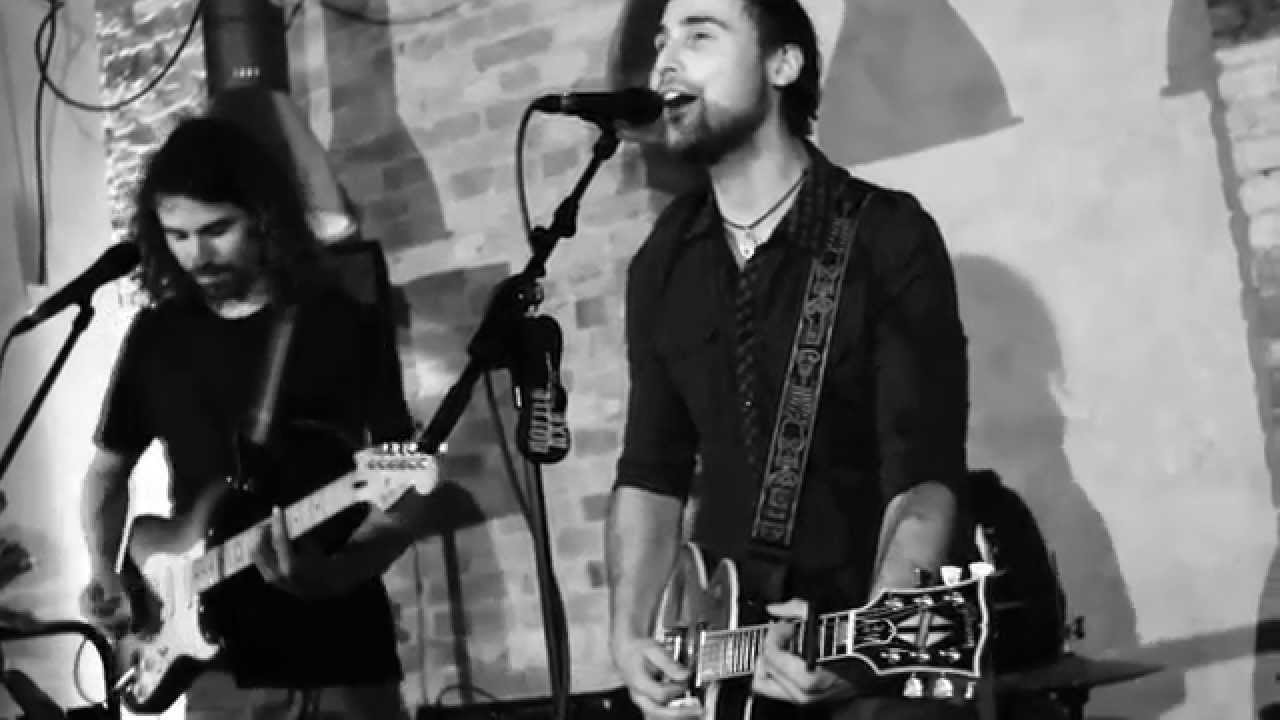 Private Rock by Garet Cosmo - Live @ Cafe Linnen - YouTube