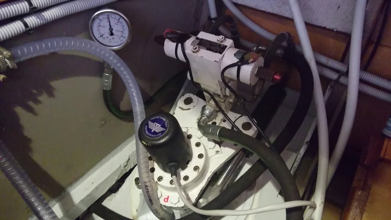 Vosper MiniFins Stabilisers: Stab Assembly in operation - YouTube