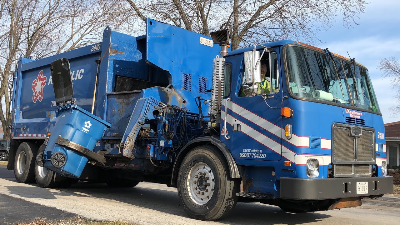 Republic Services Heil Multitask Garbage Truck- One of the Coolest ...