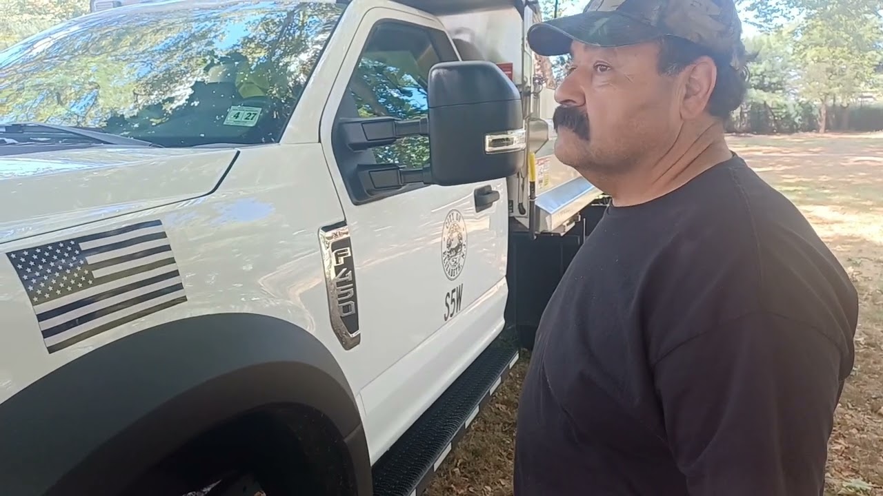 PRR,Amtrak on North East Corridor,Dangerous Tree on Layout🌳 - YouTube