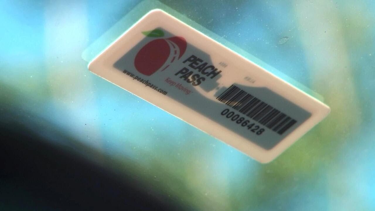 Hartsfield-Jackson airport parking deck taking Peach Pass - YouTube