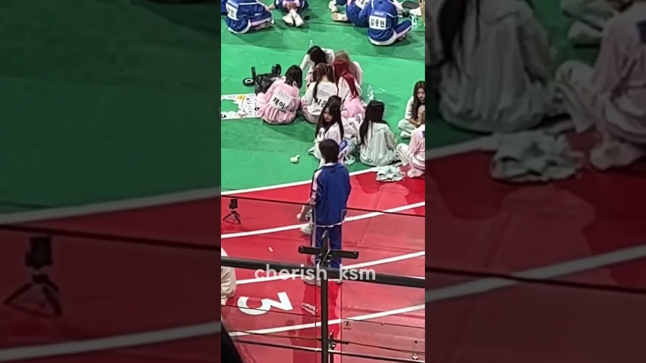 Stray Kids with Itzy [ISAC 2022] - YouTube