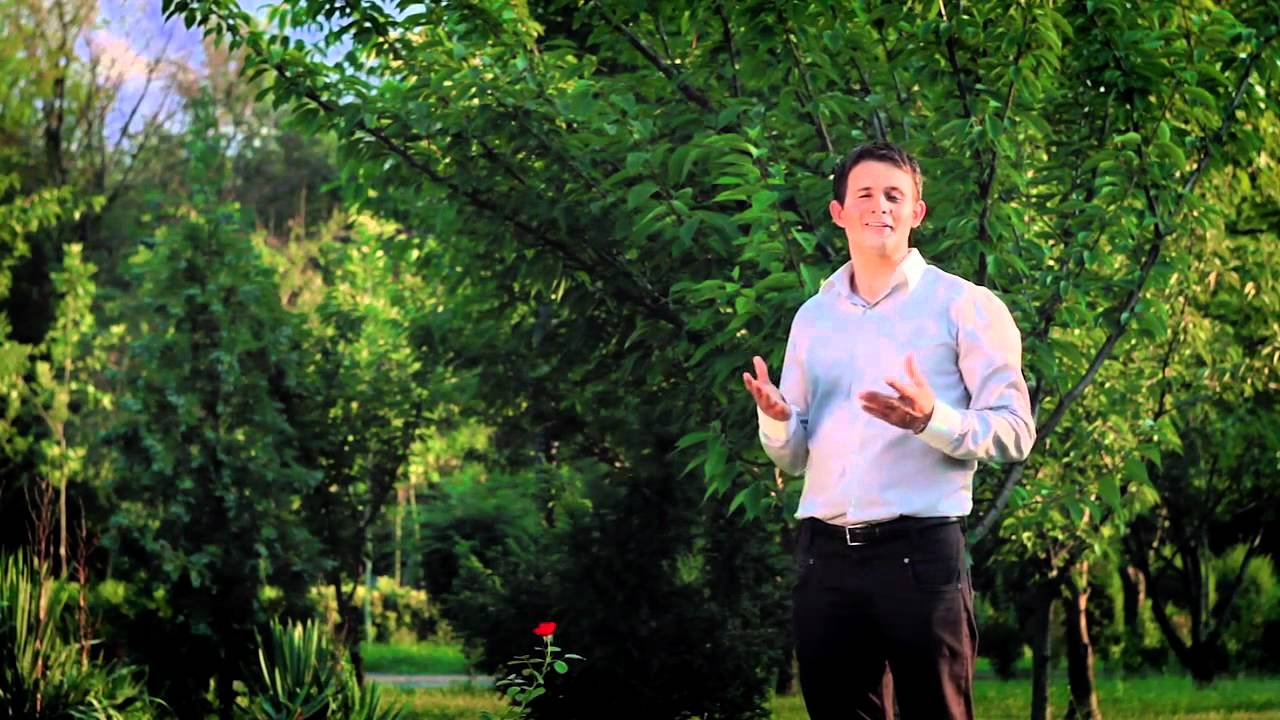 ROBERT TUDOR Magicianul Evenimente Magice 2010 - YouTube