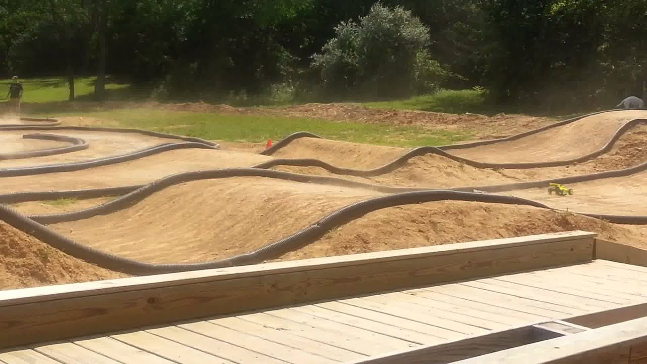 Blue Groove Rc Raceway - YouTube