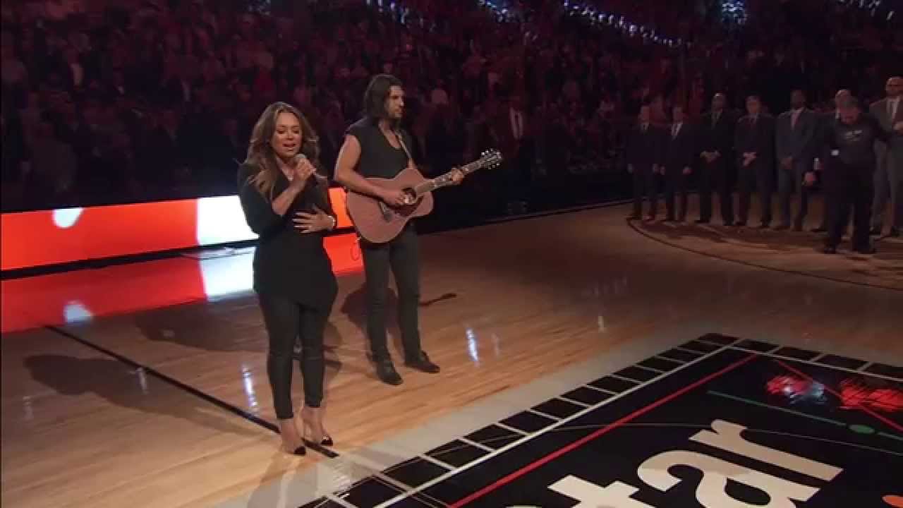 Tamia sings Canadian National Anthem at NBA All-Star Game 2015 - YouTube