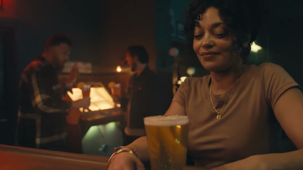 Blue Moon Commercial Actress 60 Photos - Moonagedaydream.film