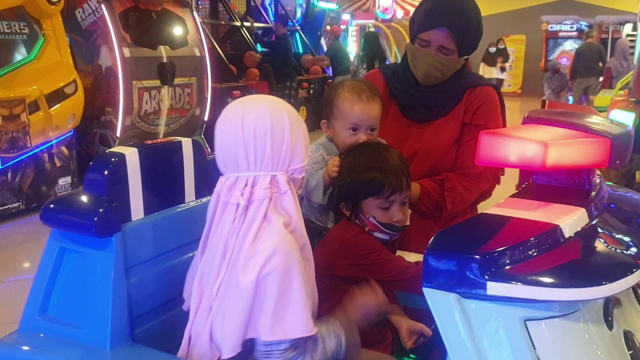 Bermain time zone bersama keluarga - YouTube